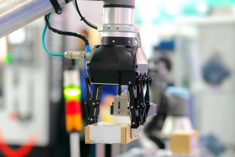 Robotic Arm Manufacturing: Process, Types and Applications
