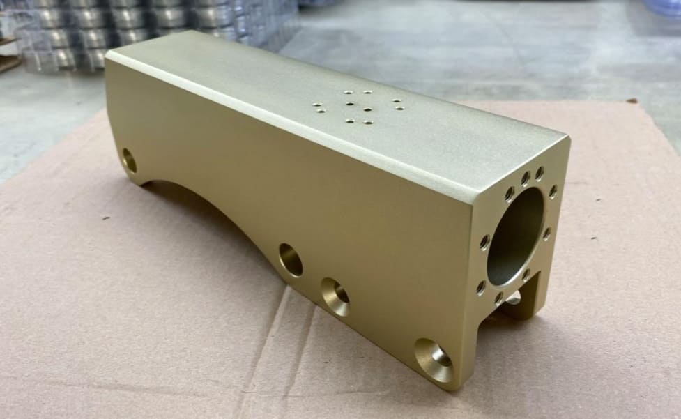 Hard Anodizing vs Ordinary Anodizing in CNC Parts: Main Differences