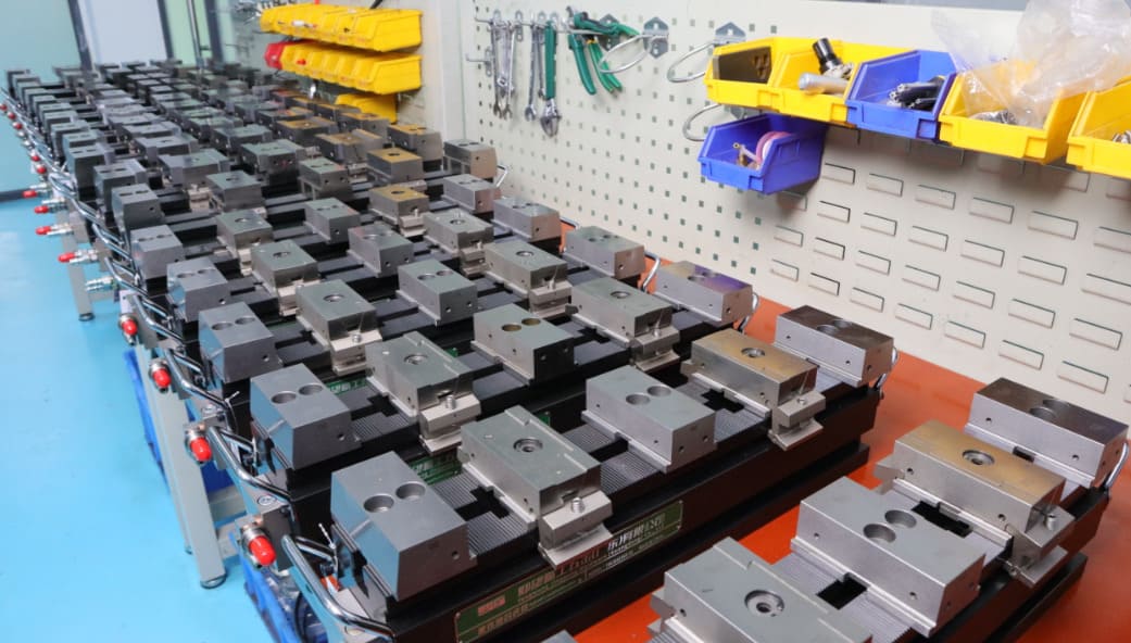 CNC Workholding Methods: Complete Guide to Fixtures, Vises, Clamps ...