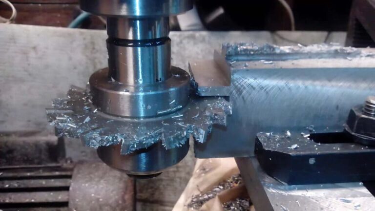 What Is Vertical Milling: Process, Types and Tips